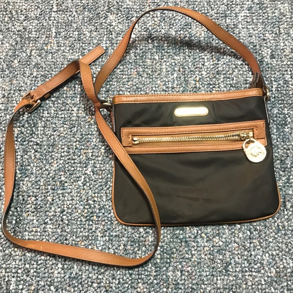 Michael Kors | Bags | Michael Kors Side Body Bag | Poshmark